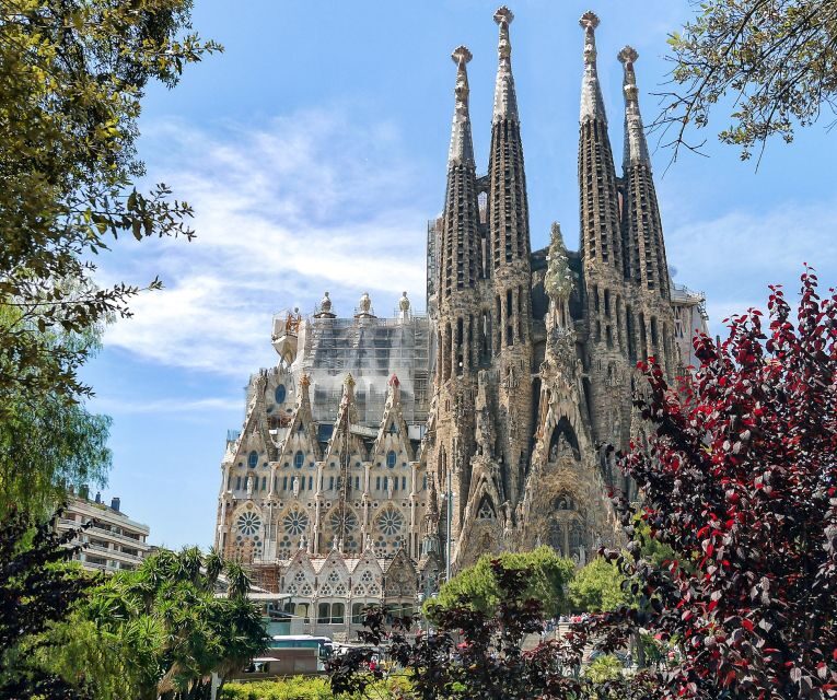 Barcelona: Sagrada Família Skip the Line Tour & Entry Ticket - Practical Details: Price, Duration, and Accessibility