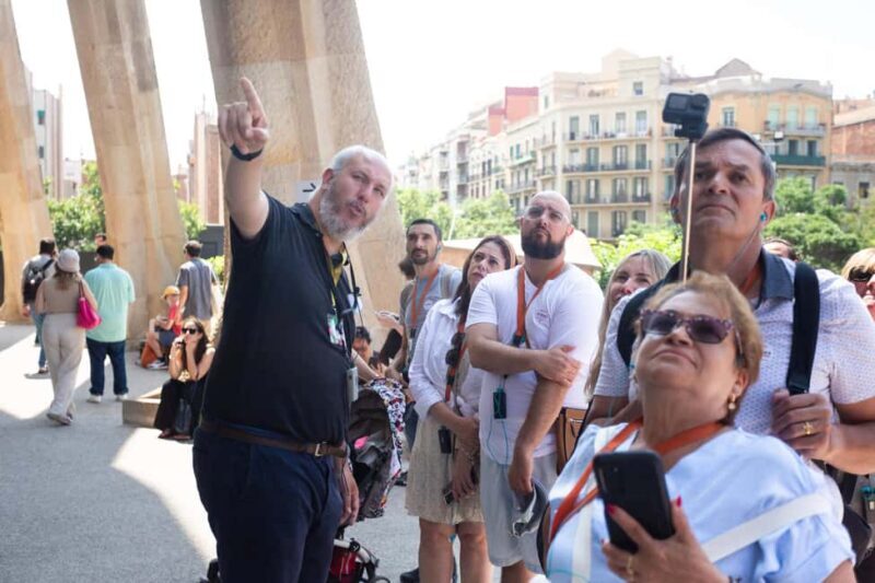 Barcelona: Sagrada Familia Skip-the-line Tour with Guide - FAQs