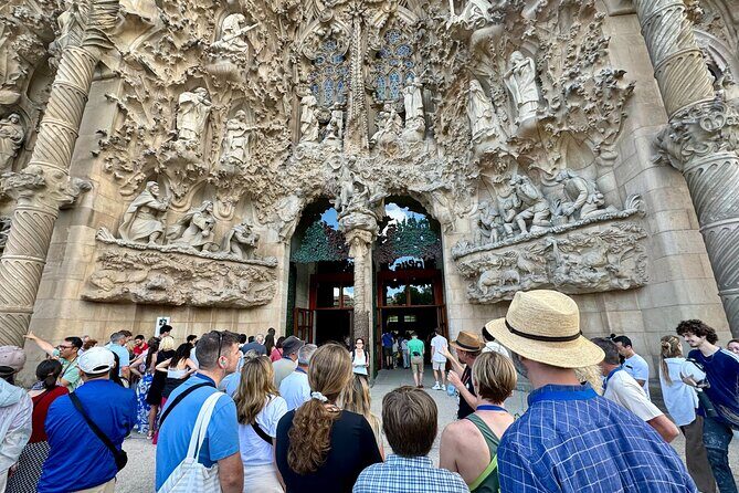 Barcelona Sagrada Familia Small Group Guided Tour - Key Points