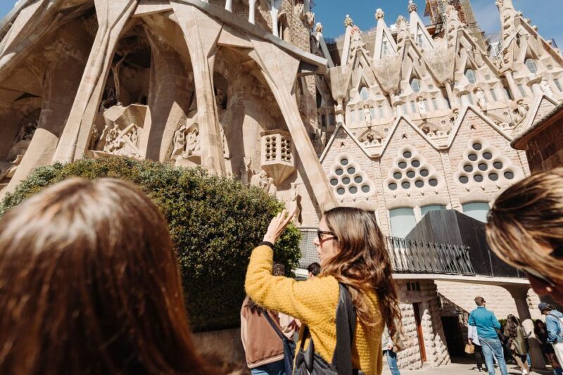 Barcelona: Sagrada Familia Tour w/Skip-the-Line Entry Ticket - FAQ