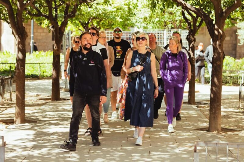 Barcelona: Small Group Gothic, Tapas & Churros Tour! - FAQ
