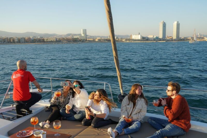 Barcelona: Sunset Catamaran Experience w/ optional Dinner - FAQs