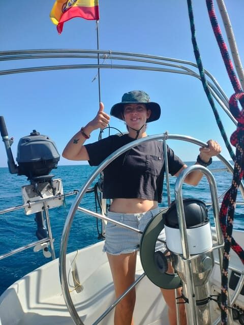 Barcelona: Sunset Cruise with Snacks and Drinks - FAQs