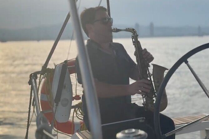Barcelona Sunset Private Sailing with Live Saxophone and Open bar - An In-Depth Look at the Barcelona Sunset Private Sailing Tour