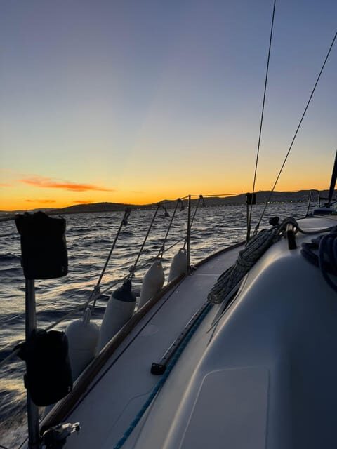 Barcelona: Sunset Sailboat Cruise with Drinks and Snacks - The Experience from a Reviewers Perspective