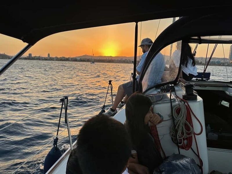 Barcelona: Sunset Sailboat Cruise with Open Bar and Snacks - Why This Experience Works Well