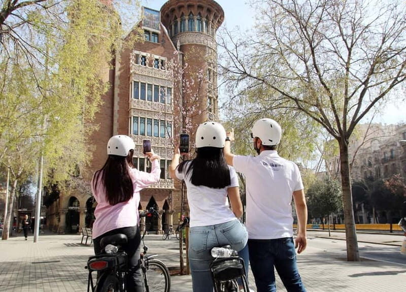 Barcelona: Tapas Tasting Tour by Regular Bike or E-Bike - A Closer Look at the Tour Experience