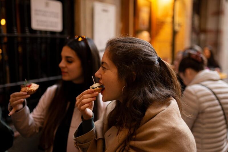 Barcelona: Tapas Tour with Food Tastings and Drinks - Key Points