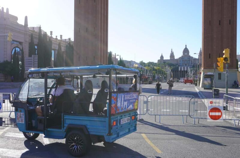 Barcelona: Tour by electric tuk tuk - FAQ