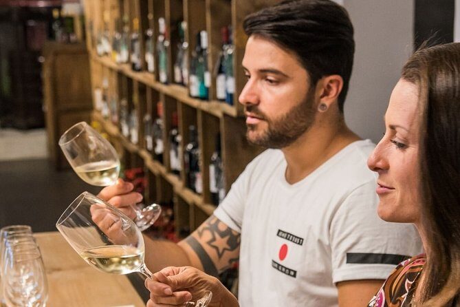 Barcelona: Wine Tasting and 5 Course Tapas Pairing Dinner - What to Expect from the Tour