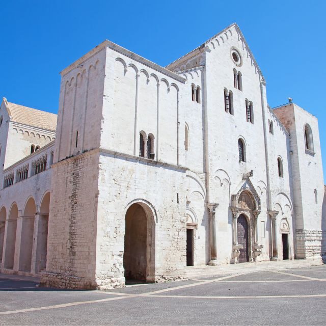 Bari: Guided Walking Tour with A Special Treat - Street Food and Culinary Traditions