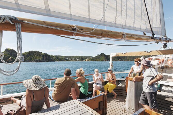 Bay of Islands Tall Ship Sailing on R. Tucker Thompson Including BBQ Lunch - The Sum Up: Who Is This Tour Best For?