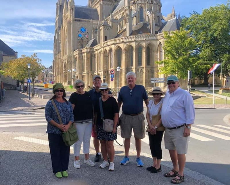 Bayeux: 9.30 DAILY 2-HOUR WALKING GROUP CITY TOUR IN ENGLISH - The Experience in Practice