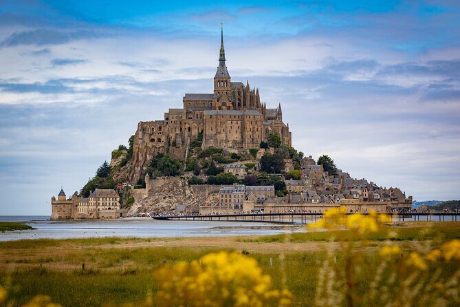 Bayeux to Mt Saint Michel Roundtrip Transfer with Abbey entrance - Key Points
