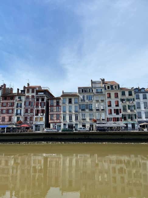 Bayonne: Guided Food Walking Tour (with Food and Drinks) - What’s Included and What’s Not