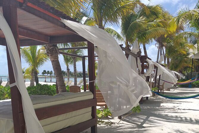 Beach Club tour with beautiful views of the Caribbean Sea. Transport included - An In-Depth Look at the Beach Club Tour