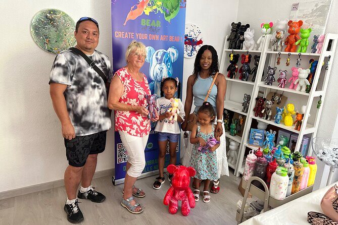 Bear Art Studio: Paint Your Own - Fluid Art Workshop in Alicante - Key Points