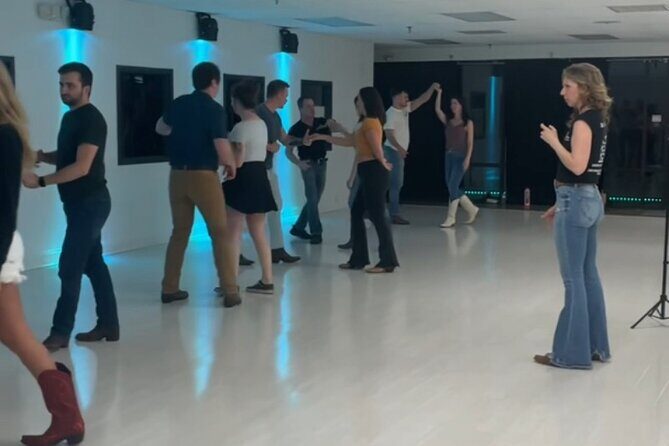 Beginner's Two Step and Country Swing Dancing Class - Who Should Consider This Experience?