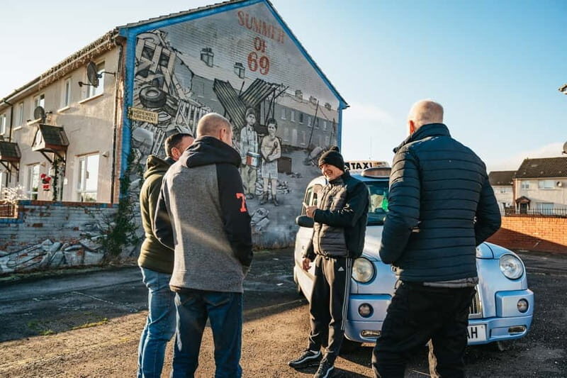 Belfast: 1.5-Hour Private Black Taxi tour - Introduction to Belfast’s Murals and Peace Walls