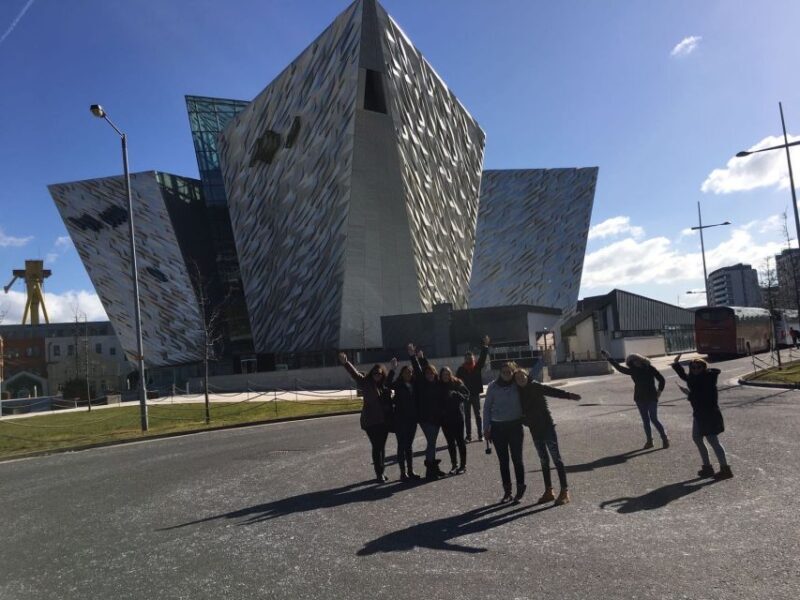 Belfast and Giant's Causeway in Italian or Spanish - What the Reviews Reveal: Authentic Traveler Insights