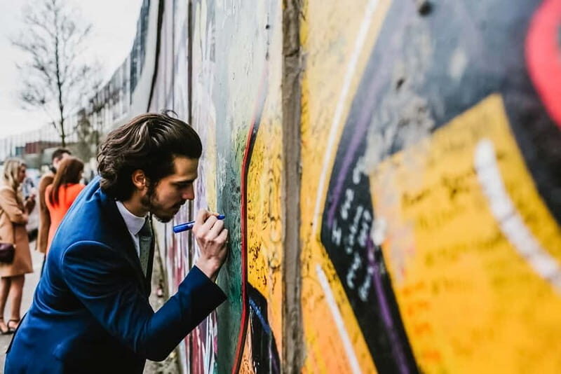 Belfast: Political Taxi Tour - An Overview of the Belfast Political Taxi Tour