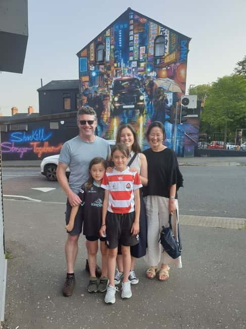 Belfast: Private Black Taxi Cab Political Murals Tour - In-Depth Breakdown of the Itinerary