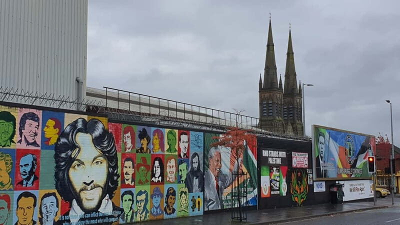 Belfast Troubles : Murals, Street Art, and Peace Wall Tour - Exploring Belfast’s Murals and Street Art Scene