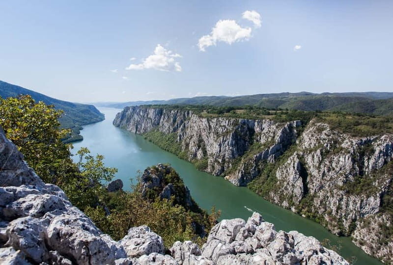 Belgrade: Iron Gate Park, Speedboat Ride, and 2 Viewpoints - Golubac Fortress: A 14th Century Stronghold with Stunning Views