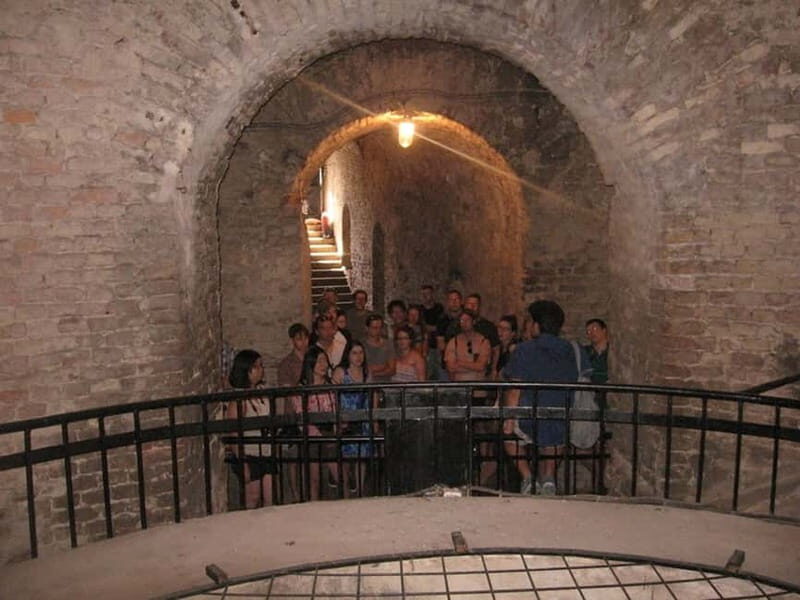 Belgrade: Underground Tour with Glass of Wine - An In-Depth Look at the Belgrade Underground Tour