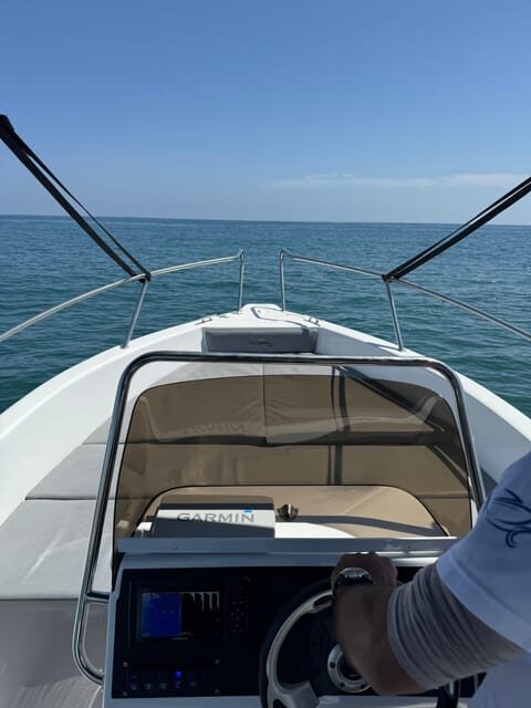 Benalmádena: Alquiler de barcos sin licencia Costa del Sol - What’s Included & Not