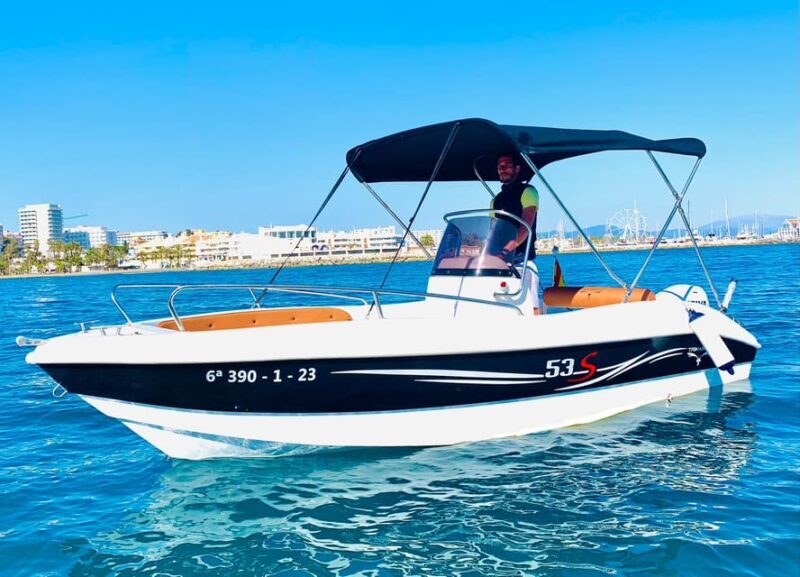Benalmádena: Boat Rental without License - Key Points