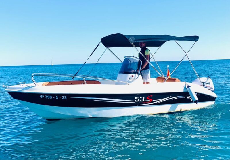 Benalmádena: Boat Rental without License - Who Will Love This Experience?