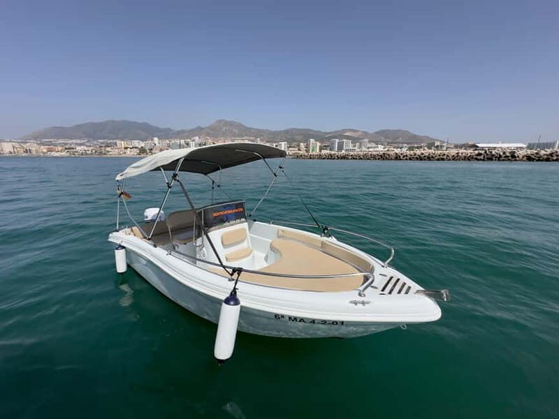 Benalmádena: Rent a Boat in Málaga License-Free by the Hour - Key Points  