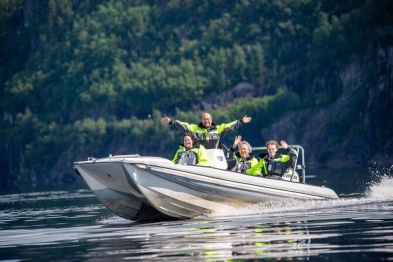 Bergen: Bergen Fjord by Zodiac or Pontoon Boat - An Authentic Norwegian Fjord Experience