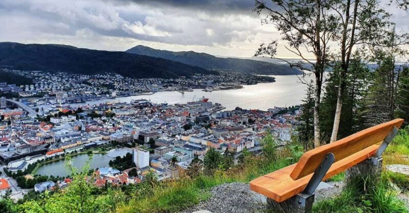 Bergen: Guided mountain hike on top of Bergen - The Tour at a Glance