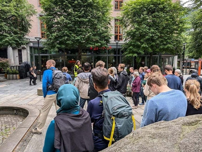 Bergen: Guided Walking Tour with Local Guide - Key Points