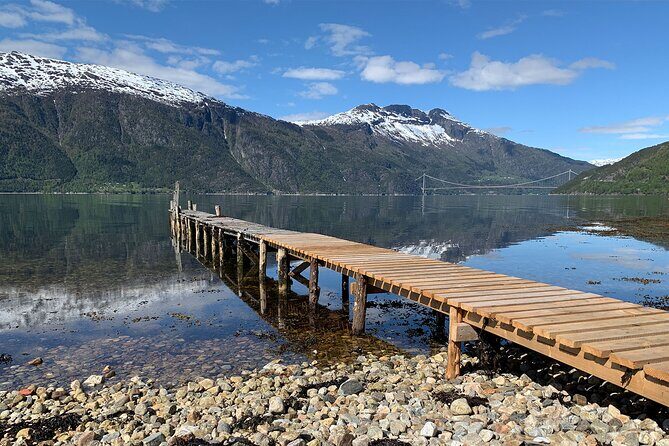 Bergen: Hardangerfjord, Waterfalls, Culture & Apple pie - Introduction and Departure