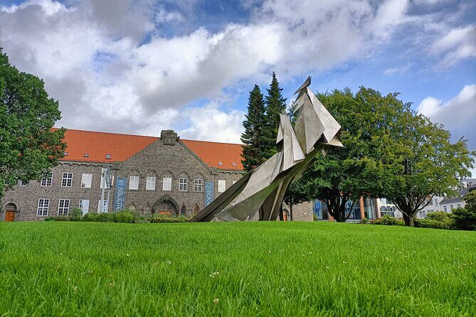 Bergen in Your Pocket: Landmarks and Lore Audio Tour - Who Would Love This Experience?