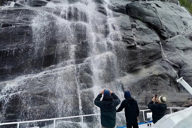 Bergen Mostraumen Fjord Cruise with Local Guide - What is the Bergen Mostraumen Fjord Cruise?