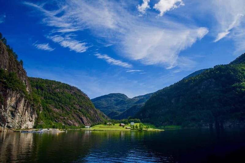 Bergen: Mostraumen Fjord Cruise with Local Guide - Authenticity and Comfort