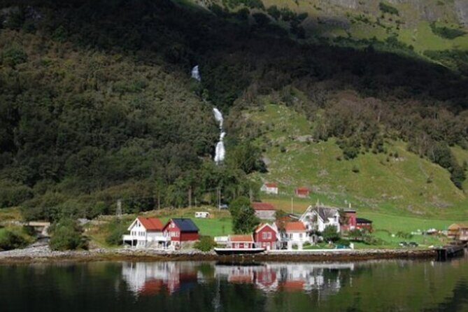 Bergen to Flam "The King of Fjords" One-Way or Round-Trip Cruise Ticket - Authentic Insights from Reviewers