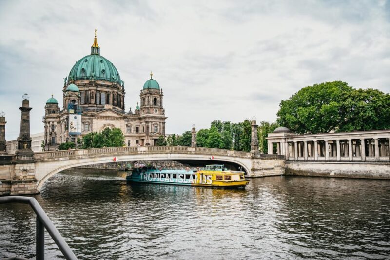 Berlin: 1-Hour City Sightseeing Cruise - Practical Tips for Your Cruise