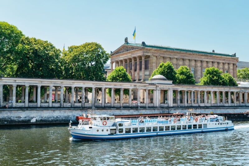 Berlin: 1-Hour City Tour by Boat with Guaranteed Seating - Key Points