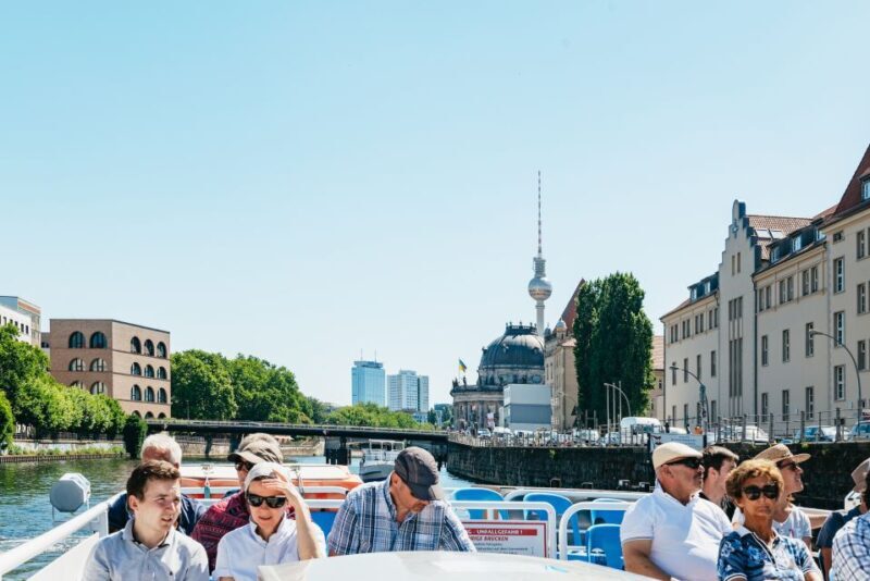Berlin: 1-Hour City Tour by Boat with Guaranteed Seating - Authentic Insights from Reviewers