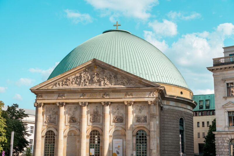 Berlin: 1-Hour Guided Tour of the Historic Center - FAQ