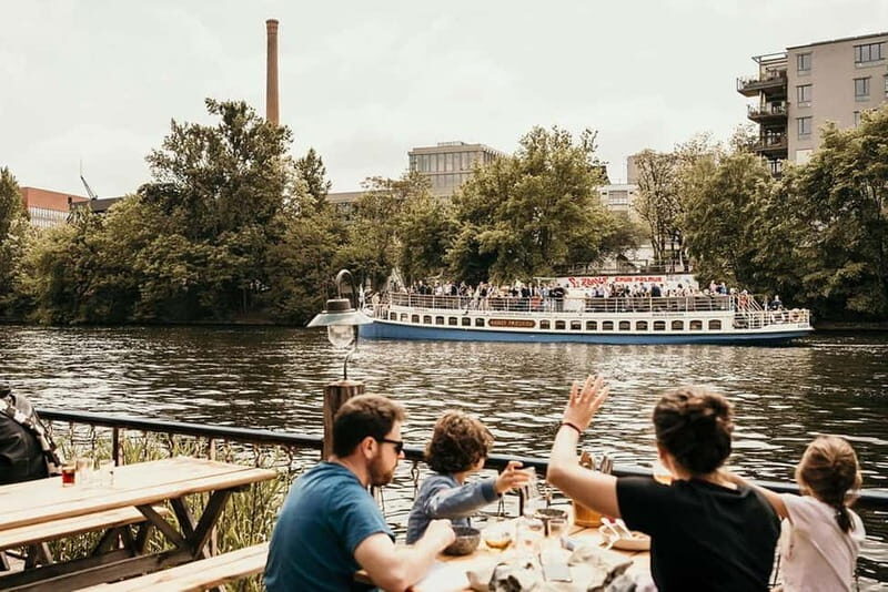 Berlin: 2.5-Hour Beer & Sunset Sightseeing Boat Cruise - Key Points