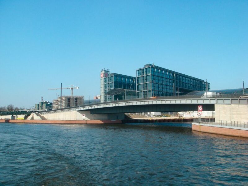 Berlin: 2.5-Hour East Side Boat Cruise with Commentary - Who Will Love This Tour?