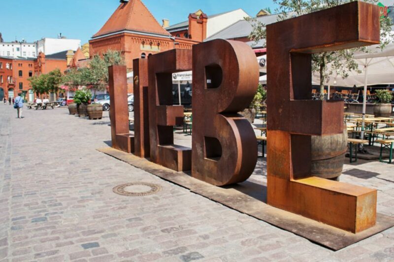 Berlin: Alternative Berlin Walking Tour - Key Points  