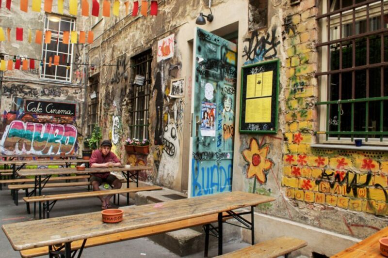 Berlin: Alternative Berlin Walking Tour - FAQs