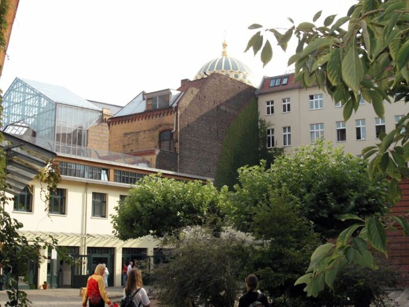 Berlin: Backyards of Berlin 2-Hour Tour - Exploring Berlin’s Hidden Courtyards and Neighborhoods  